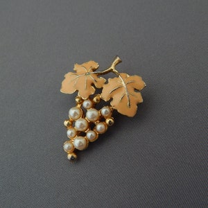 Pearl Grapes Pin, Enamel Faux Pearl Grape Cluster Pin, Mid Century ...