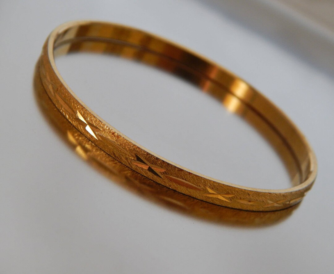 TRIFARI Gold Bangle Bracelet Medium Wrist, Brushed Gold Tone Diamond ...