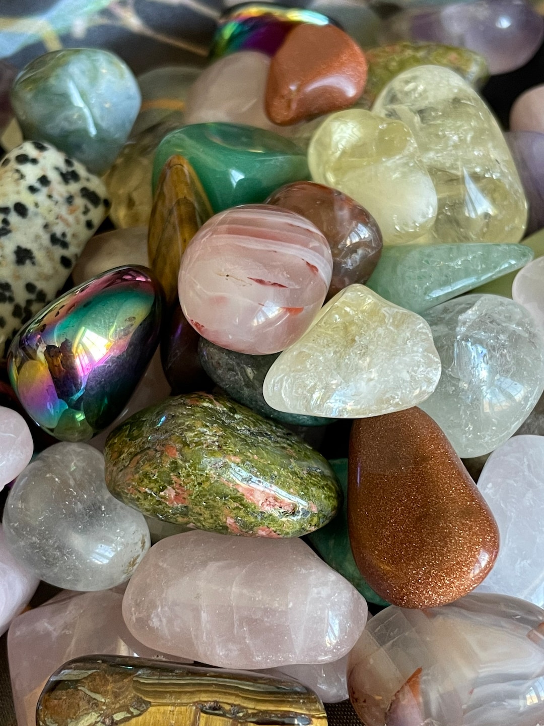 Crystal Confetti, Lucky Scoop, Tumbled Stone Surprise Scoop, Deluxe ...