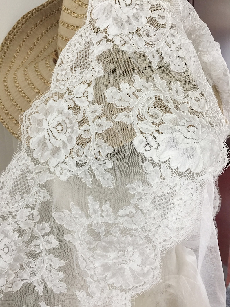 3 Yards/lot French Alencon Lace Fabric Trim in off Whiet Color , Bridal ...