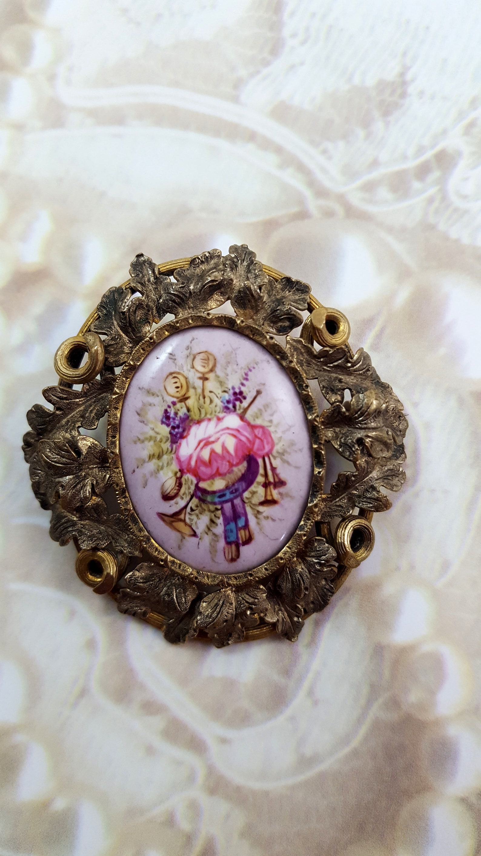 Victorian Hand Painted Brooch Porcelain Brooch Decorative Frame Brooch ...