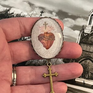 Sacred Heart Brooch Sacred Heart of Jesus Pin Religious - Etsy