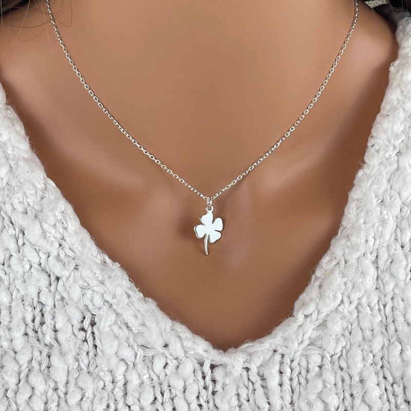 Clover Necklace - Etsy