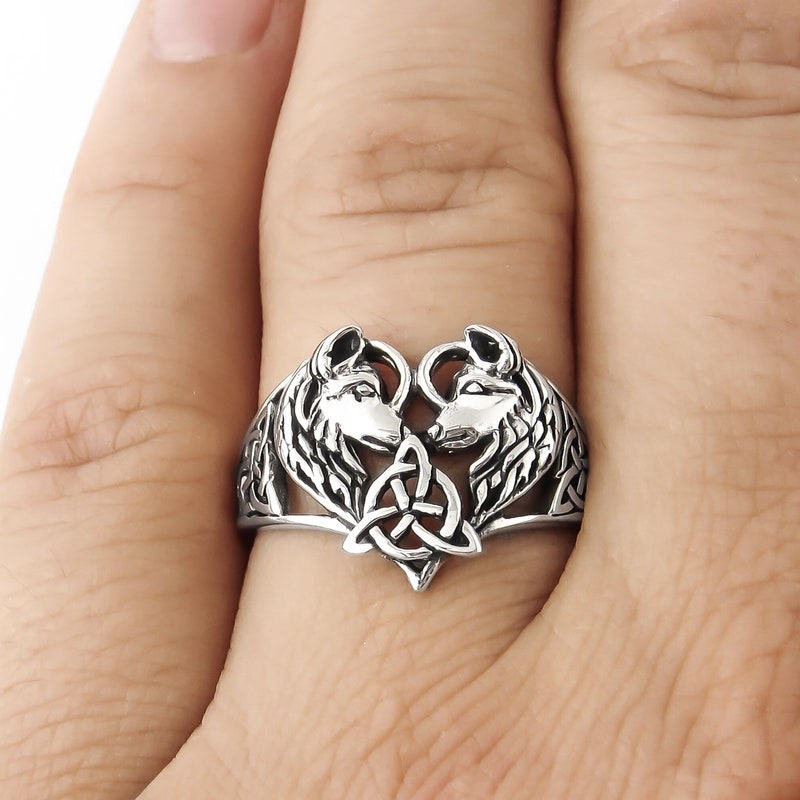 Wolf Ring - Etsy
