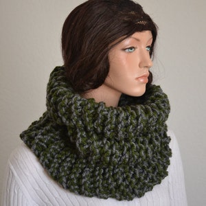 Chunky Snood/ Mens Winter Snood/ Gray and Green Snood/ Scandinavian ...