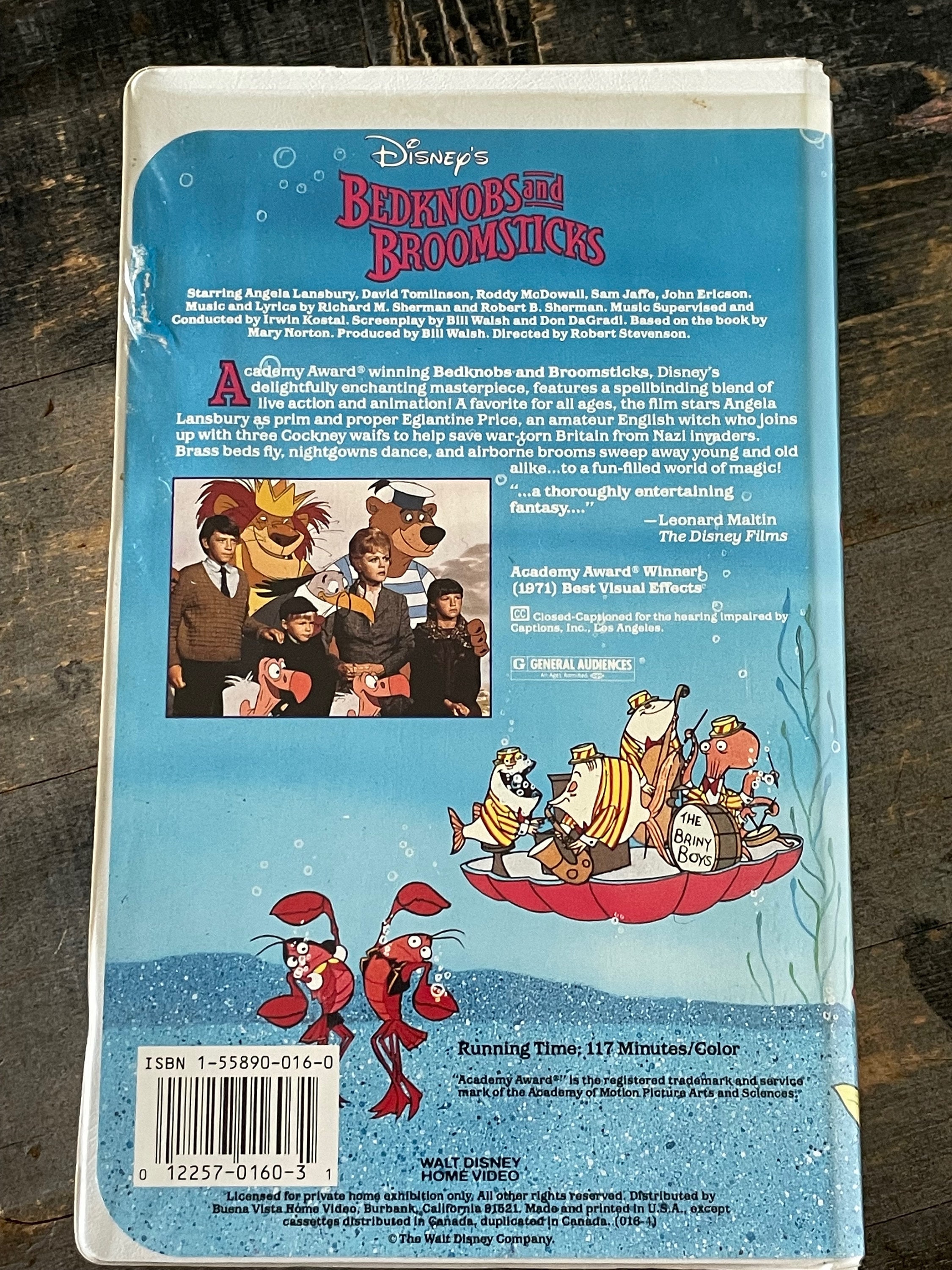 Walt Disney's Bedknobs And Broomsticks VHS Sweden, 57% OFF