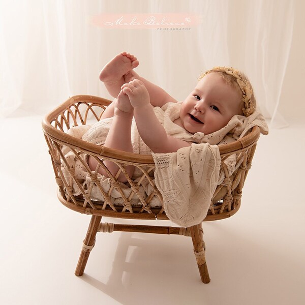 Newborn Photography Bed Prop - Etsy