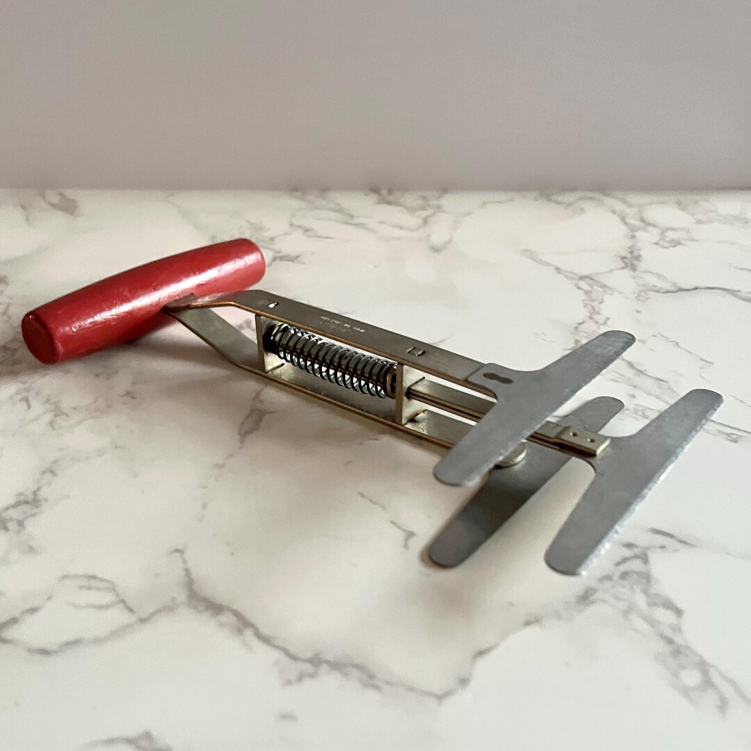 Vintage Skyline Spring Loaded Food Chopper Made in England | 1930s ...