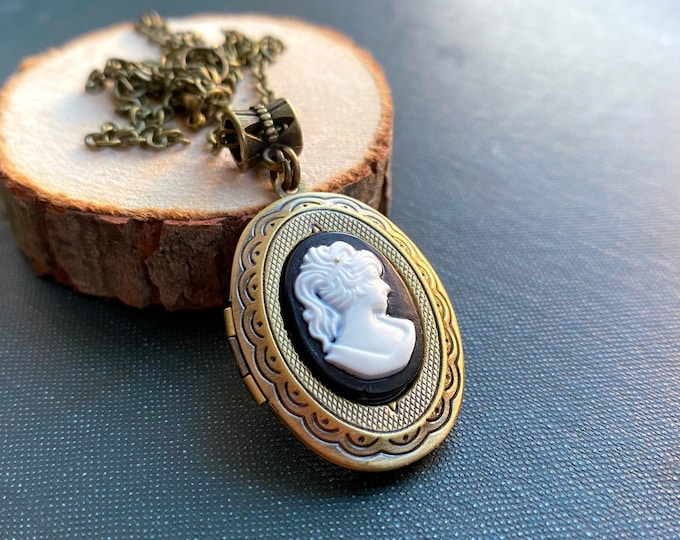 Cameo Locket Necklace, Keepsake Necklace, Vintage Locket Necklace ...