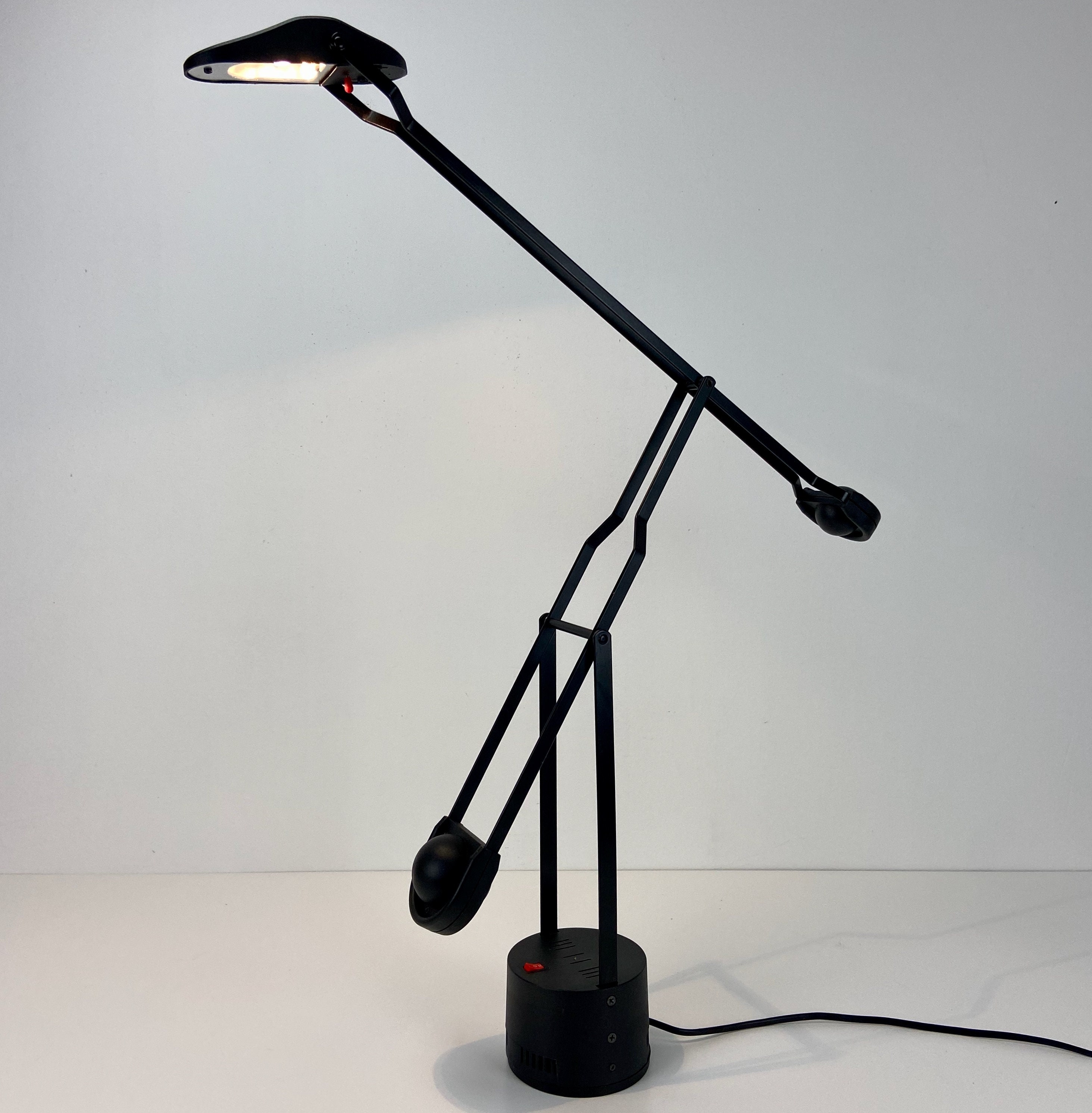 Vintage Stilpast Counterweight Halogen Desk Lamp / Articulating Desk ...
