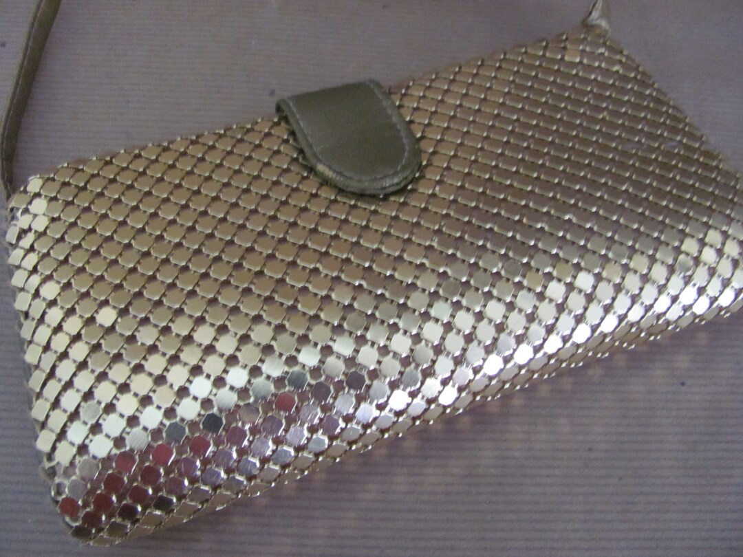 Vintage Metal Mesh Wallet Purse, 1980's Gold Metal Mesh Shoulder Purse ...