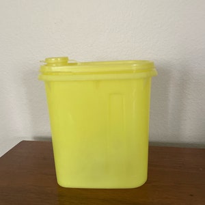Vintage Yellow Tupperware Pitcher, 1970's Tupperware Slimline 1 Quart ...