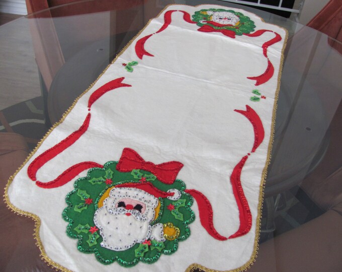 Vintage Christmas Table Runner, 1970's Bucilla White Felt Table Runner ...