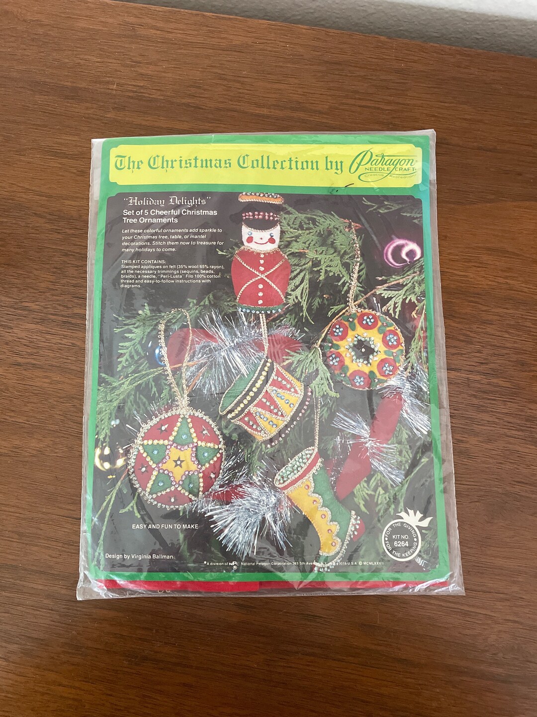Vintage Paragon Christmas Kit, 1970s Paragon Holiday Delights Felt ...