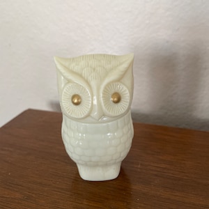 Vintage Avon Owl Jar, 1970's Avon Precious Owl Milk Glass Jar, Cream ...