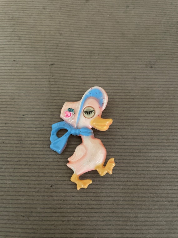 vintage duck pin brooch - Gem