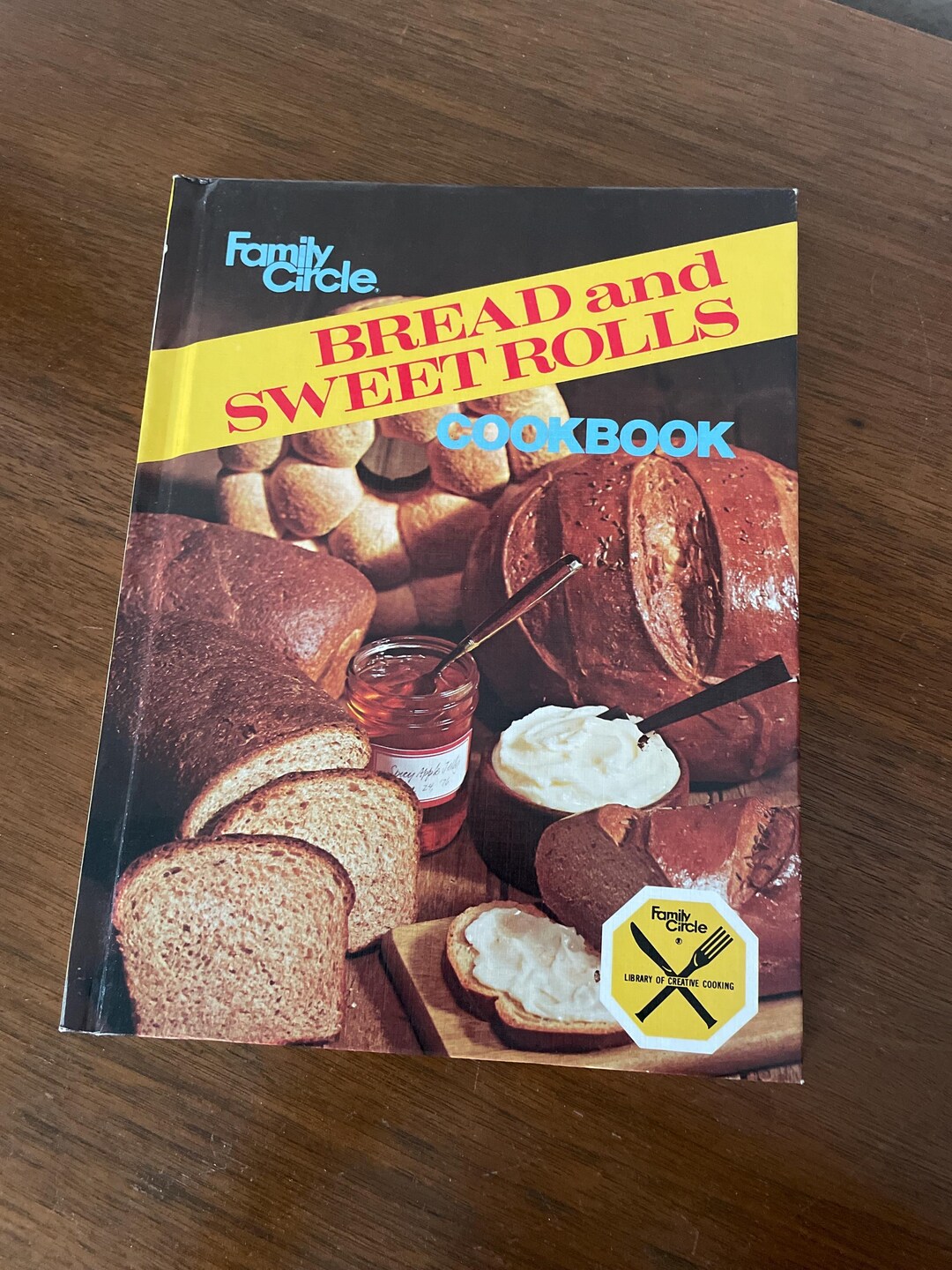 Vintage Bread Cookbook, 1970's Family Circle Bread and Sweet Rolls Cookbook, Bread Recipes, 1970 ...