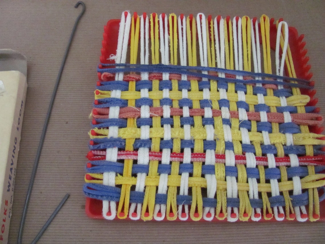 Vintage Loop Weaving Loom 1960's Happy Folks Weaving - Etsy