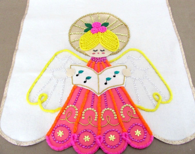 Vintage Christmas Table Runner 1970's Bucilla Angel Table Runner ...