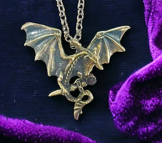 1990s WTS Flying Dragon Pendant with Dagger and Red S… - Gem