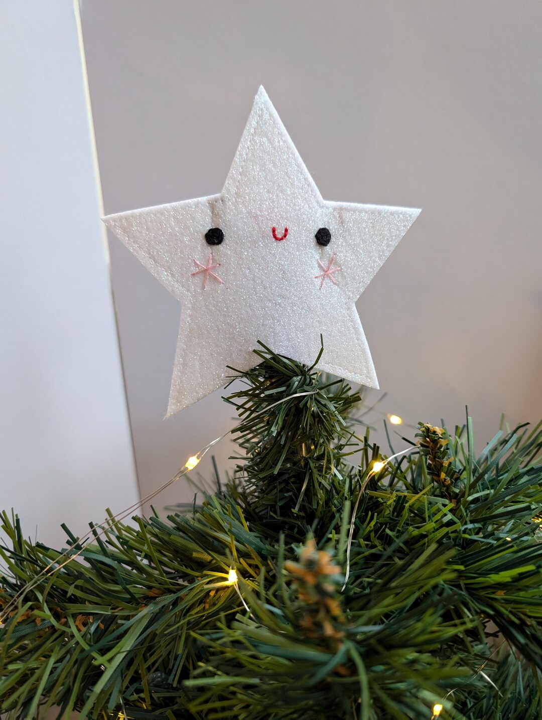 White Star Christmas Tree Topper. Cute, Glitter Felt Star in White ...
