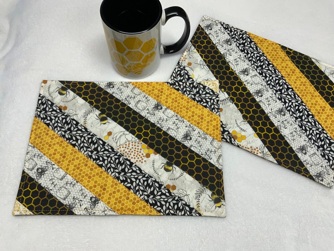 Snack Mats, Set of Two, Mug Rugs, Bees Snack Mats, Mini Placemats, Pair ...