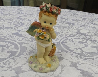 Small angel figurine | Etsy