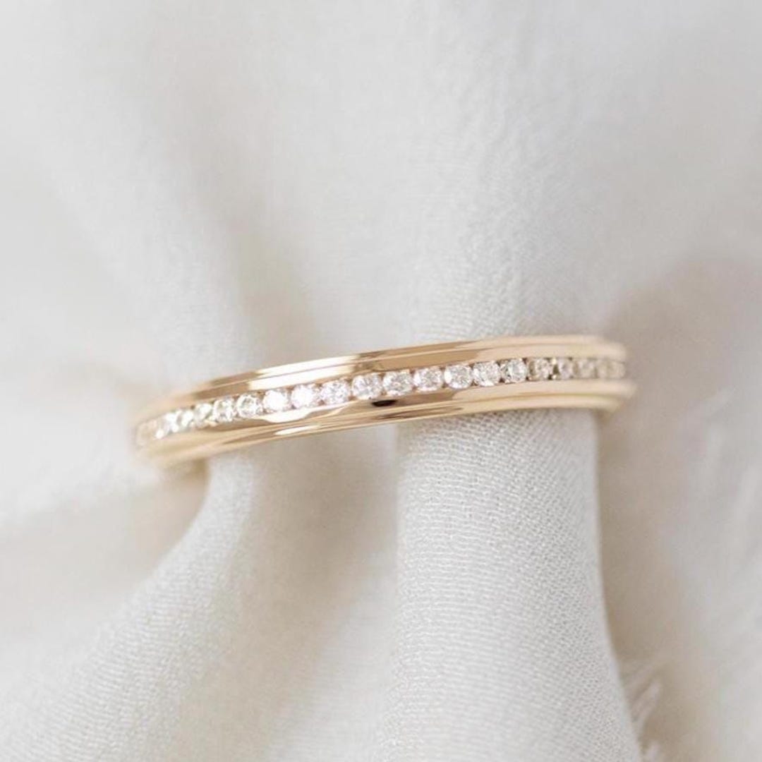 Folio Band Pavé Diamond (3mm) - Solid 14K Yellow Gold Step Edge Half ...