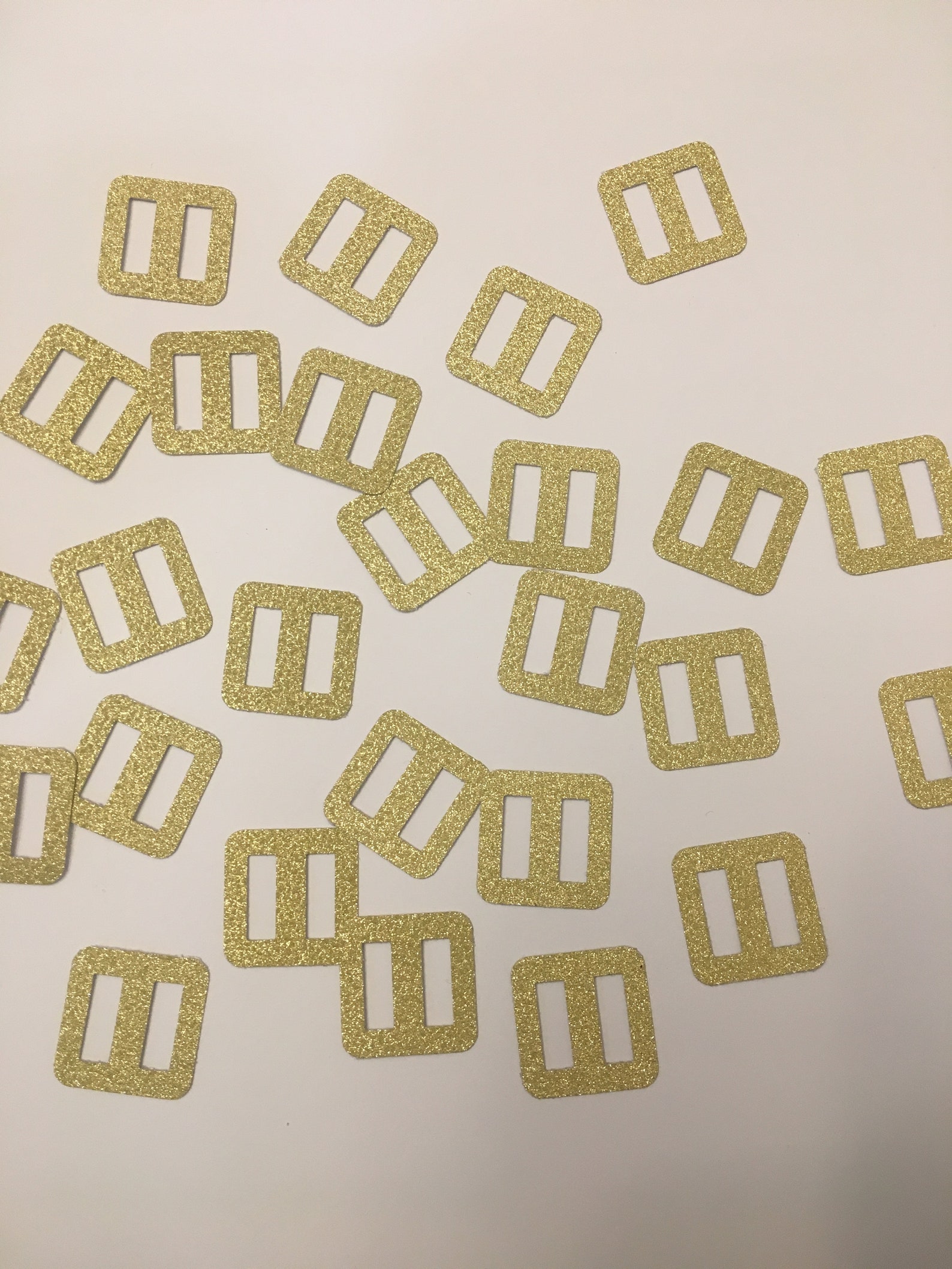 Embellishments, Santa Belt Buckle, 20 Gold Paper Buckles 3/4" by 3/4 ...