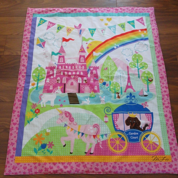 Castle Quilt - Etsy