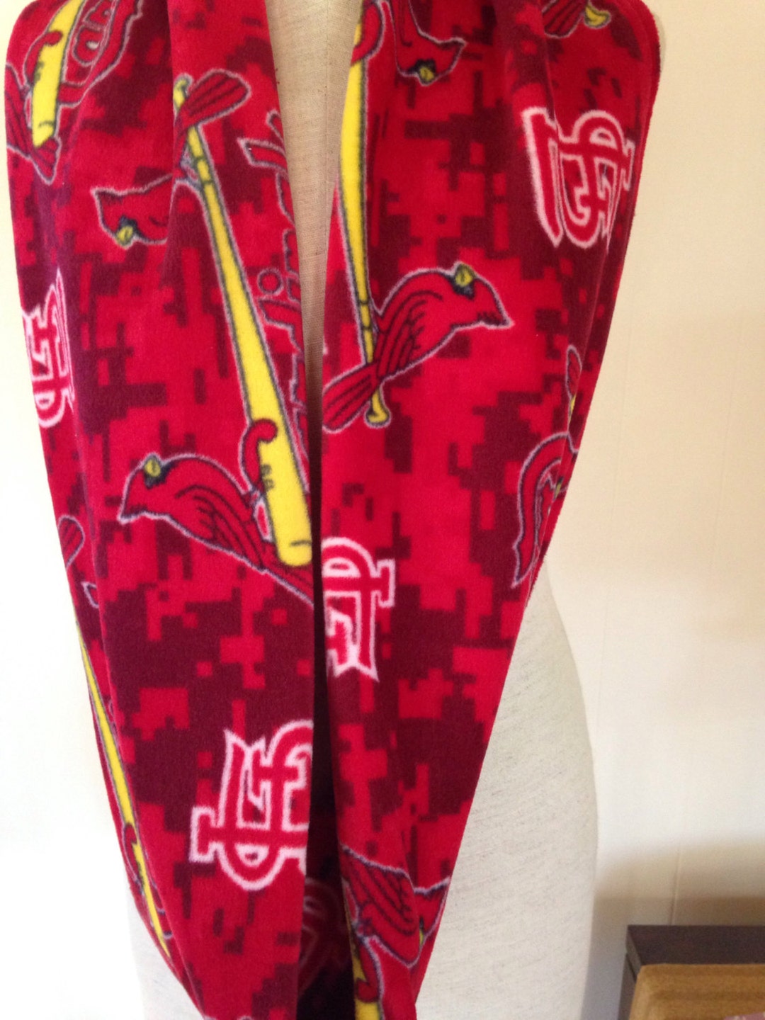 St. Louis Cardinal Birds on the Bat Red Digital Camo Fleece Infinity ...