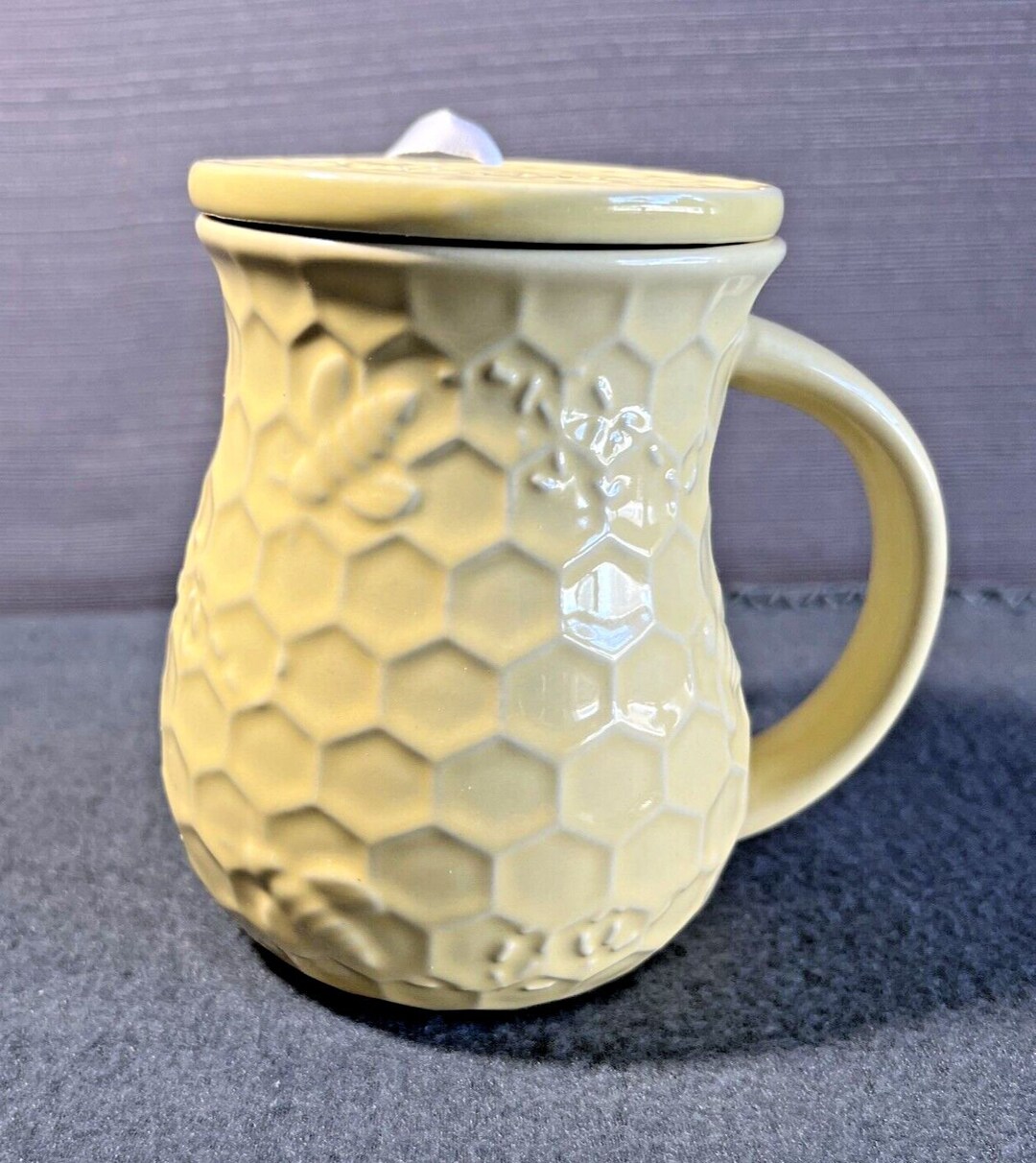 QVC Temp-tations BEE-LIEVE 16 Oz Mug With Ornament Lid/cover Bee Hive ...