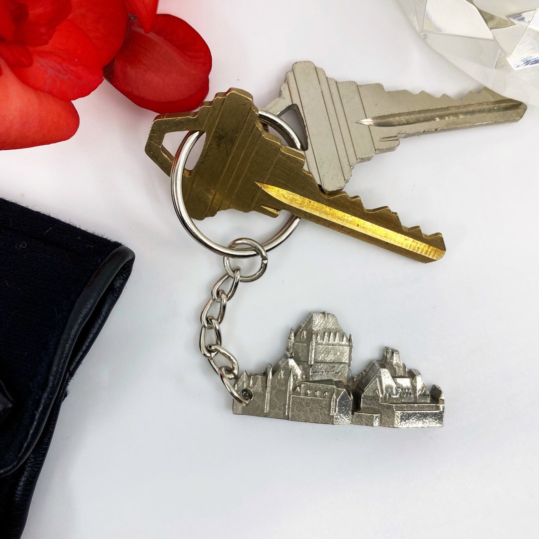 Chateau Frontenac Keychain - Pewter Key Holder - Metal Decoration for ...