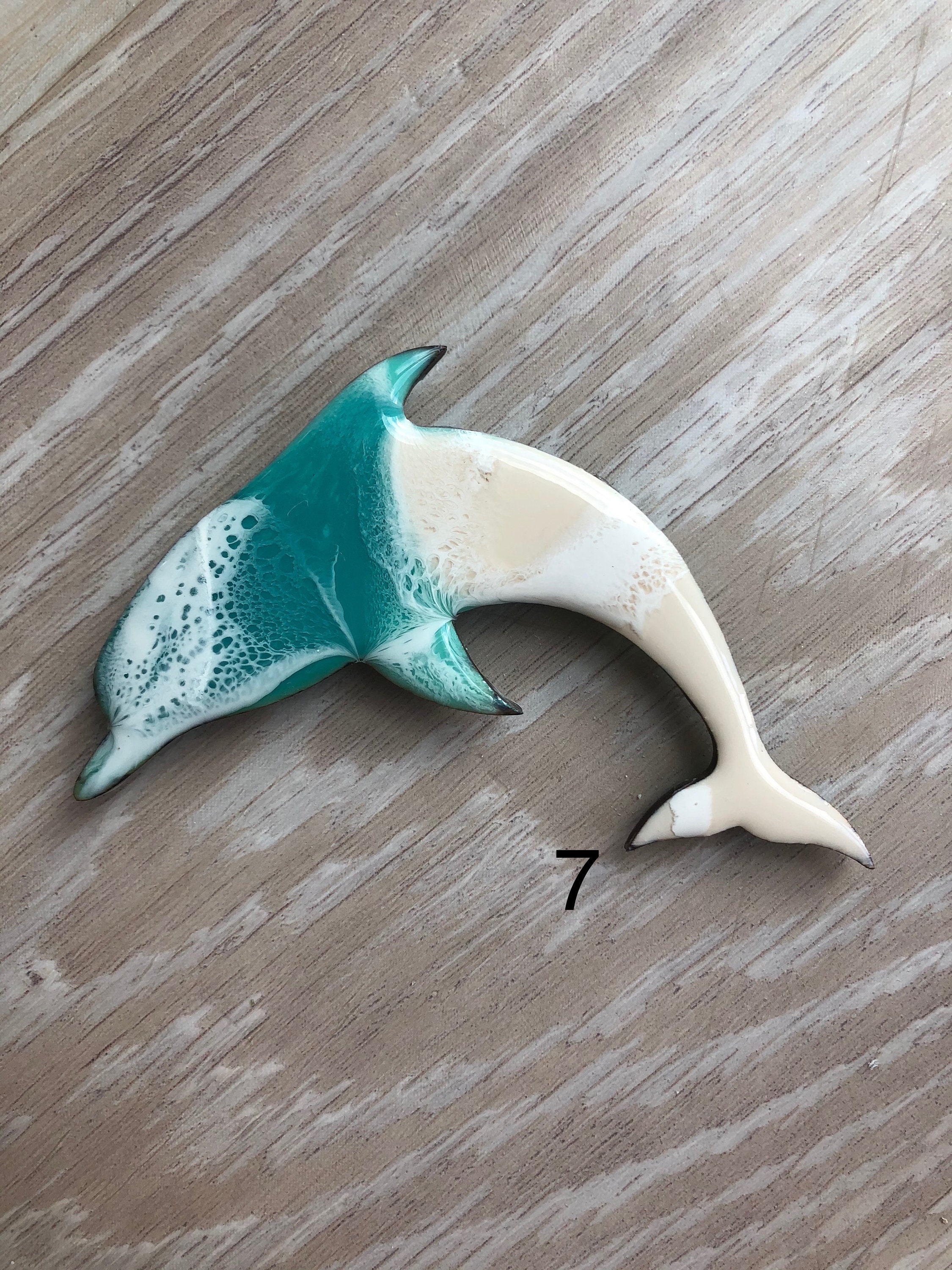 Dolphin Magnet