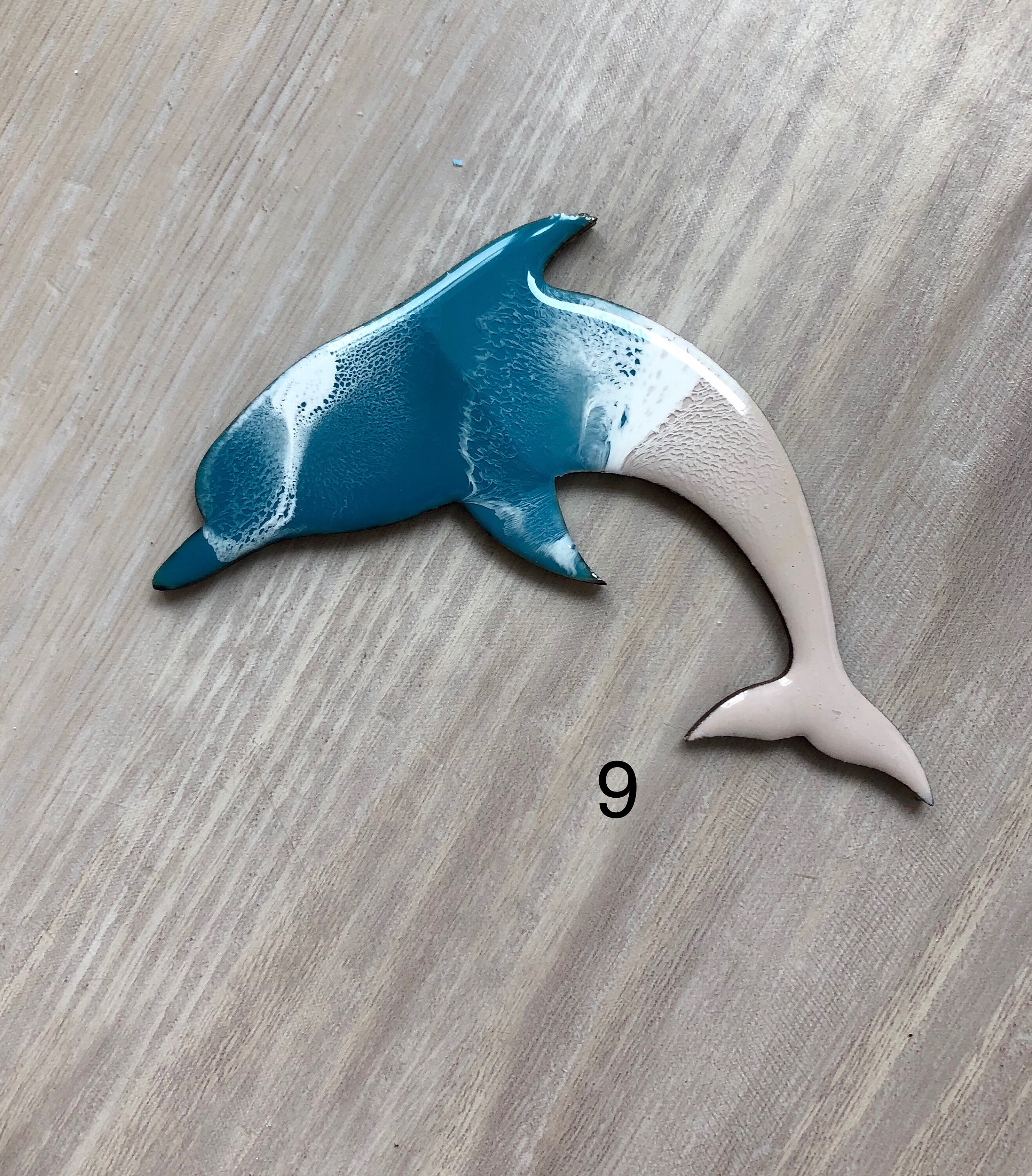Dolphin Magnet