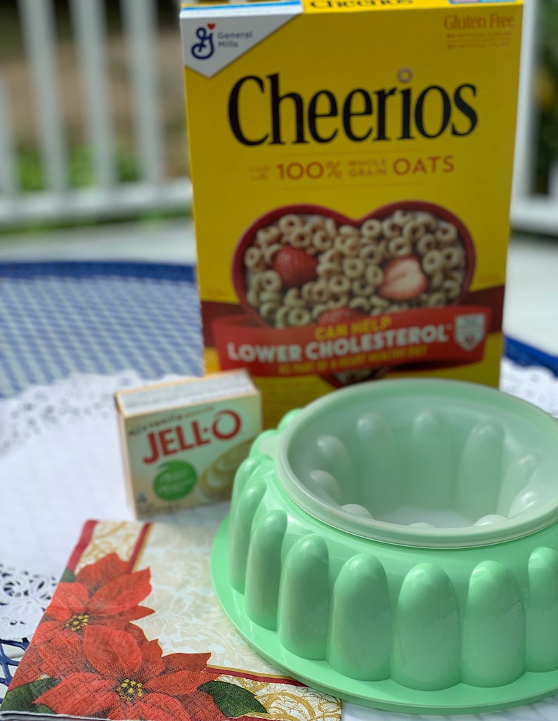 Vintage Tupperware Jello Mold: Christmas Vacation Aunt Bethany Prop - Etsy