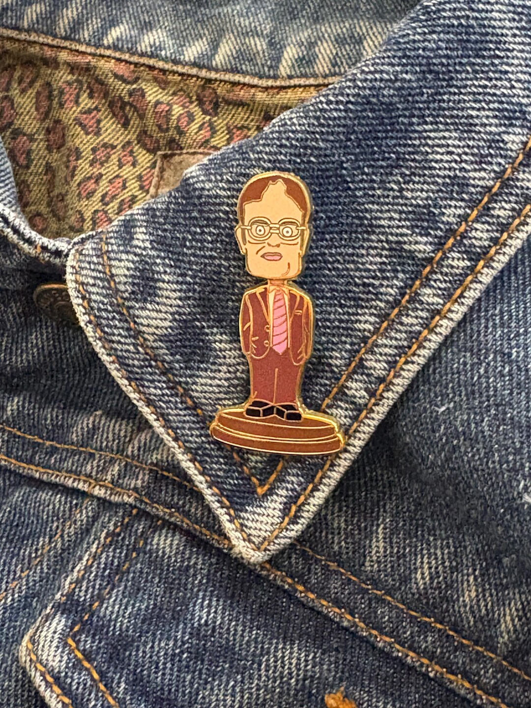ONLY ONE AVAILABLE* Dwight Schrute Moving Bobblehead Lapel Pin - Etsy