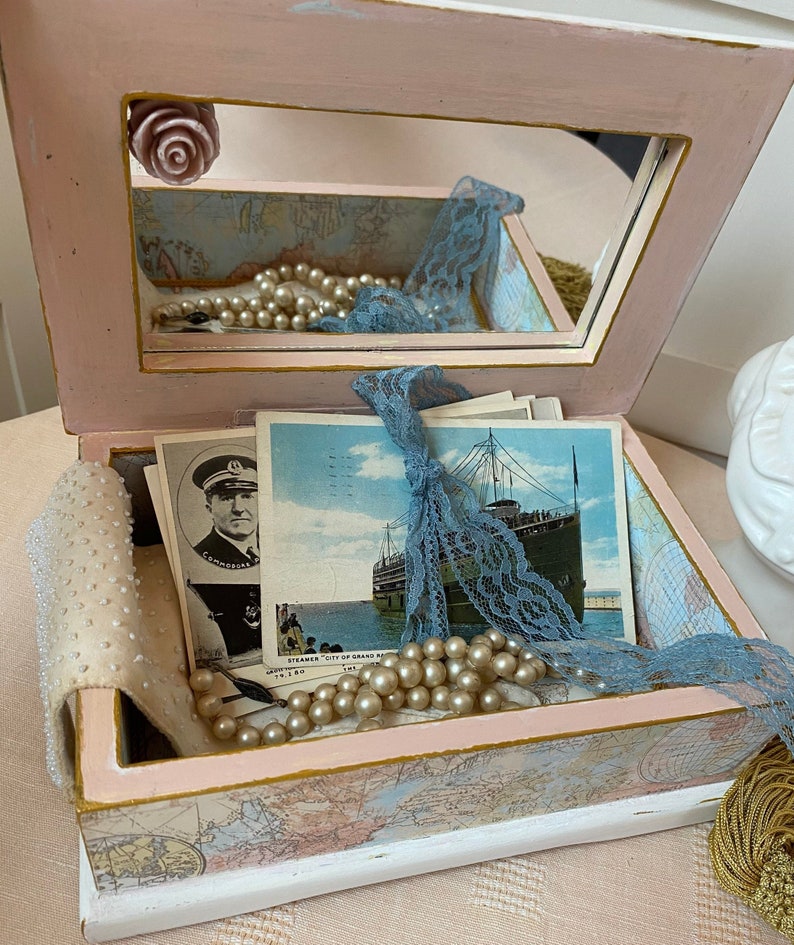 Old World Trinket Box Vintage Treasure Box Vintage Wooden - Etsy