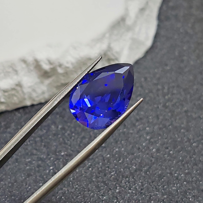 Sapphire Pear Shaped Faceted Gemstone Teardrop Cut Sapphire Gem ...