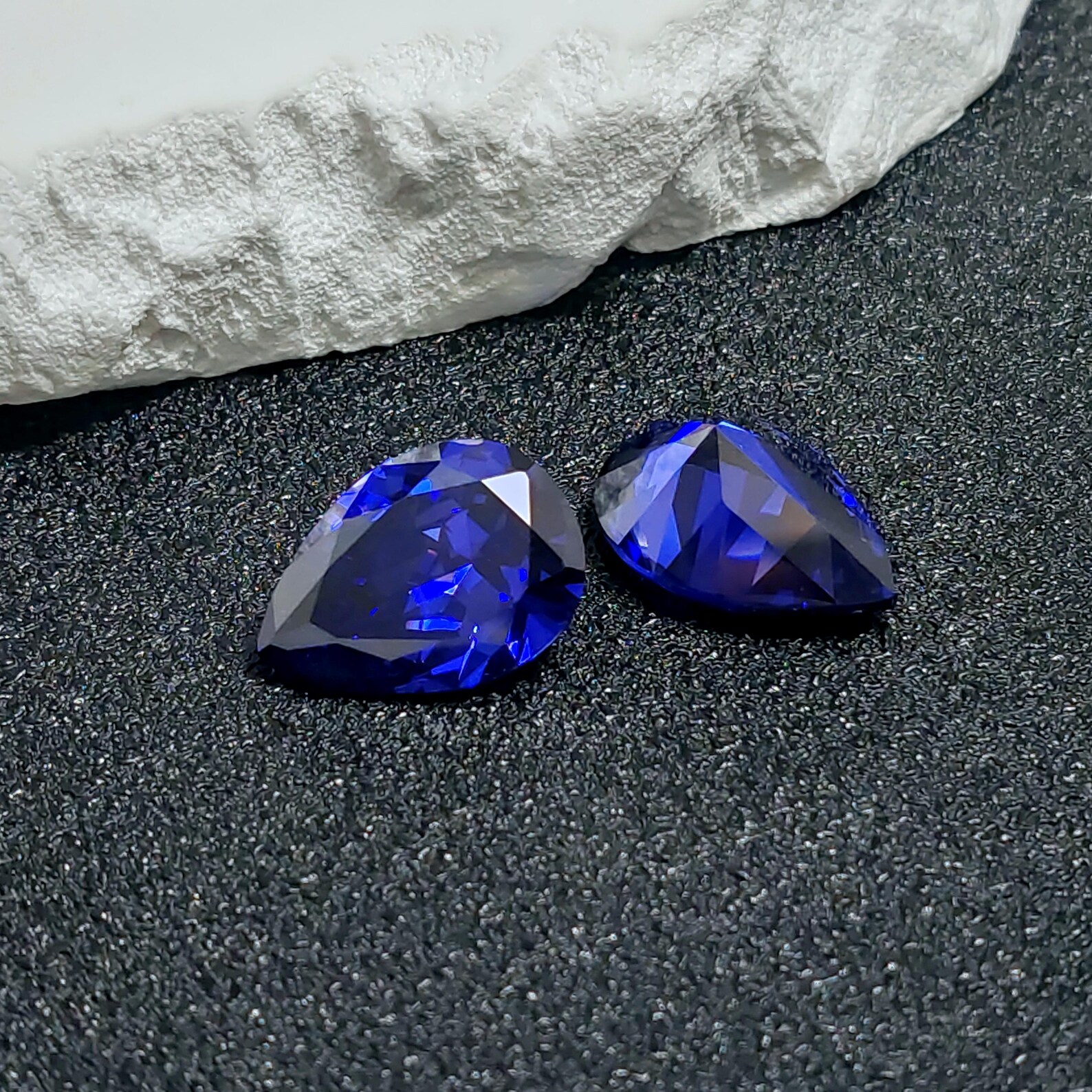 Sapphire Pear Shaped Faceted Gemstone Teardrop Cut Sapphire Gem ...