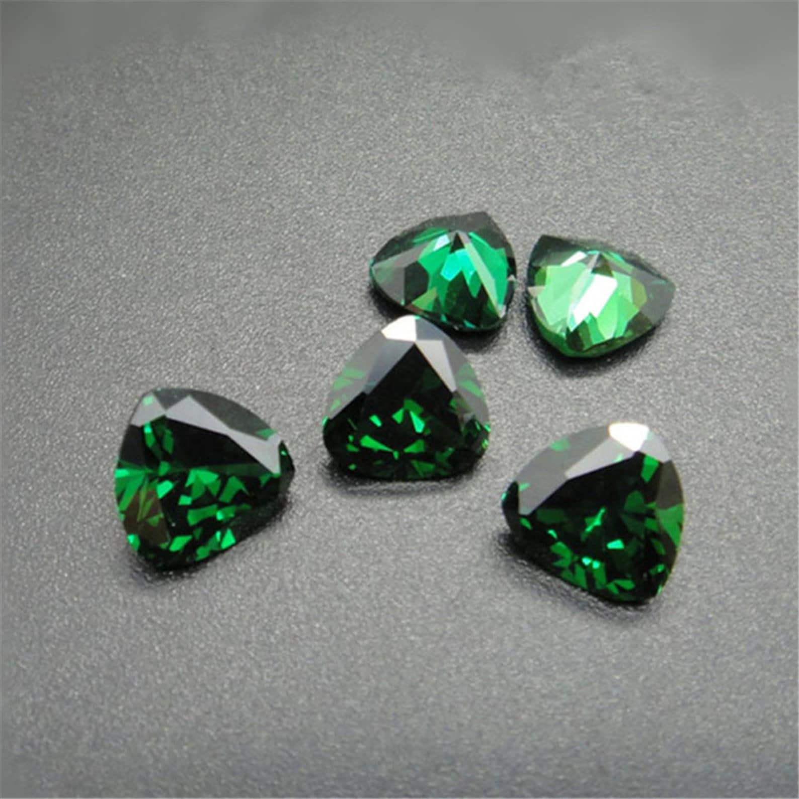 Emerald Triangular Faceted Gemstone Trilliant Cut Medium Green - Etsy