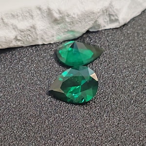 Emerald Pear Shaped Faceted Gemstone Teardrop Cut Emerald Gem Rich ...