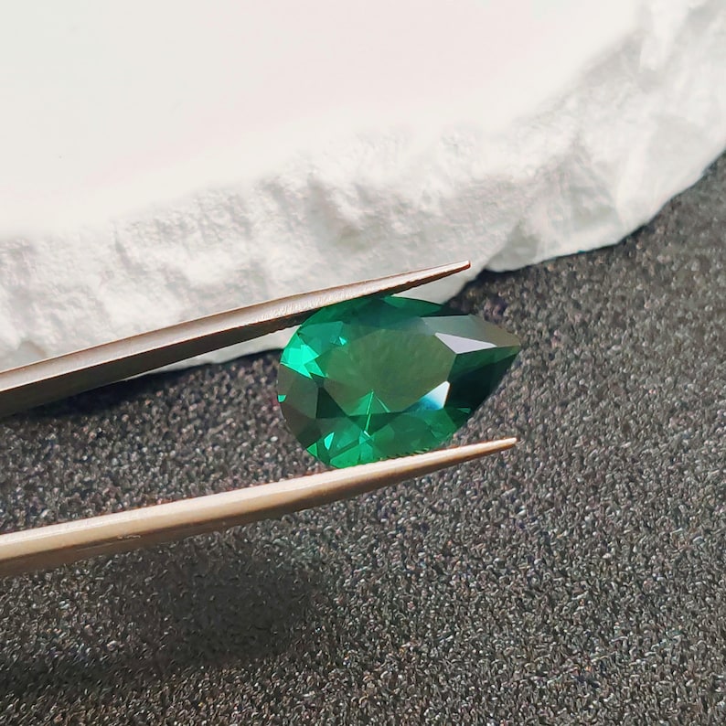 Emerald Pear Shaped Faceted Gemstone Teardrop Cut Emerald Gem Rich ...