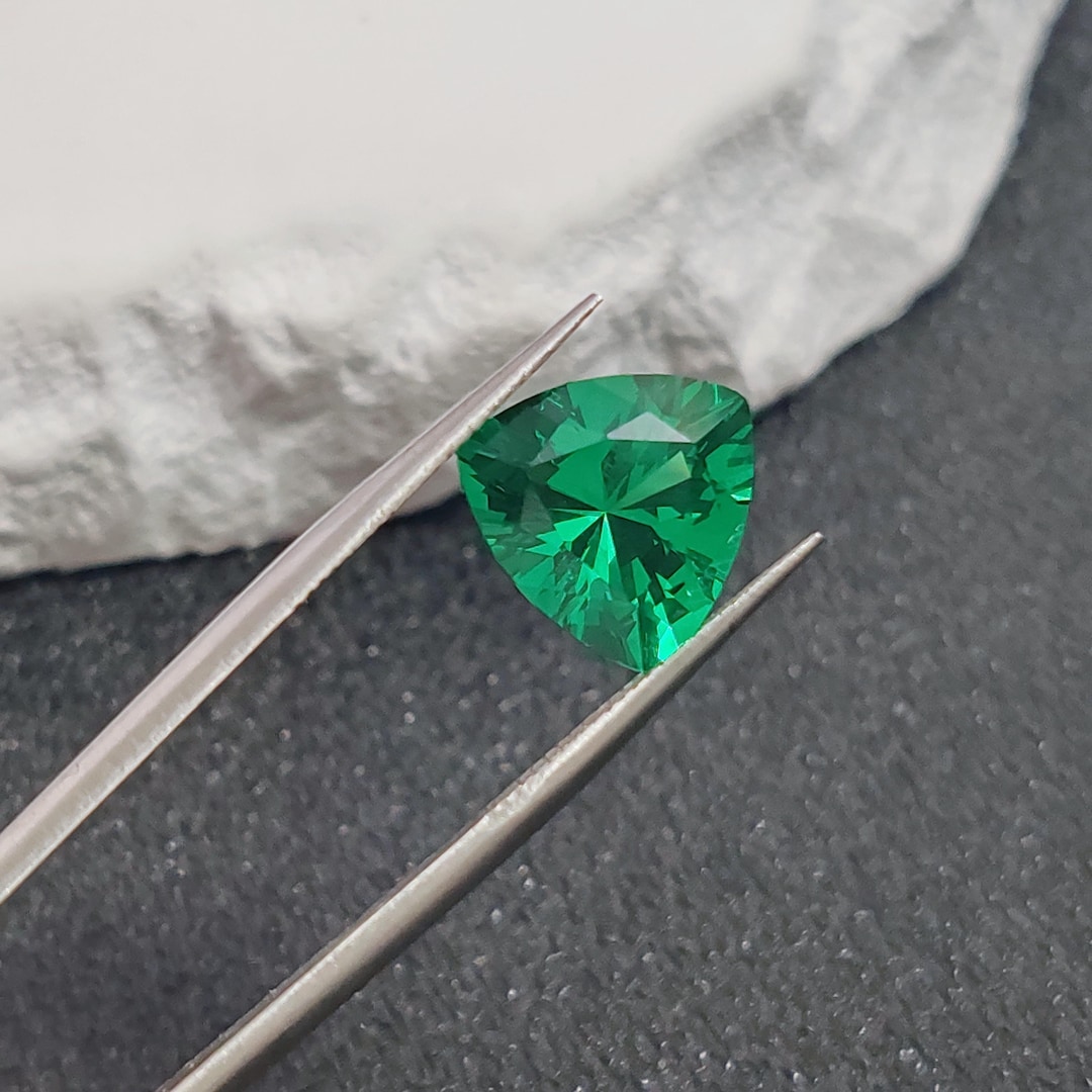 Emerald Triangular Faceted Gemstone Trilliant Cut Rich Green Emerald ...
