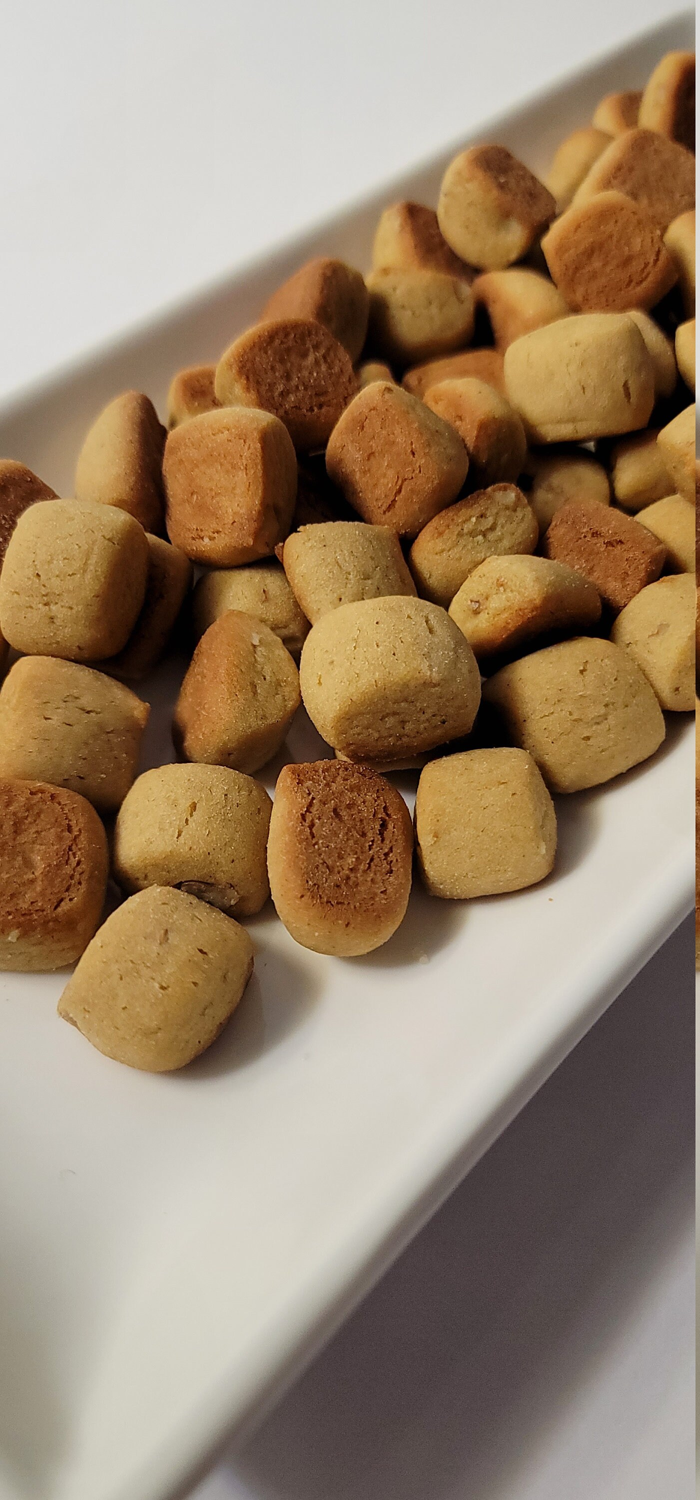 Kansas Peppernuts (papenate) Mennonite Christmas Cookies With Pecans ...
