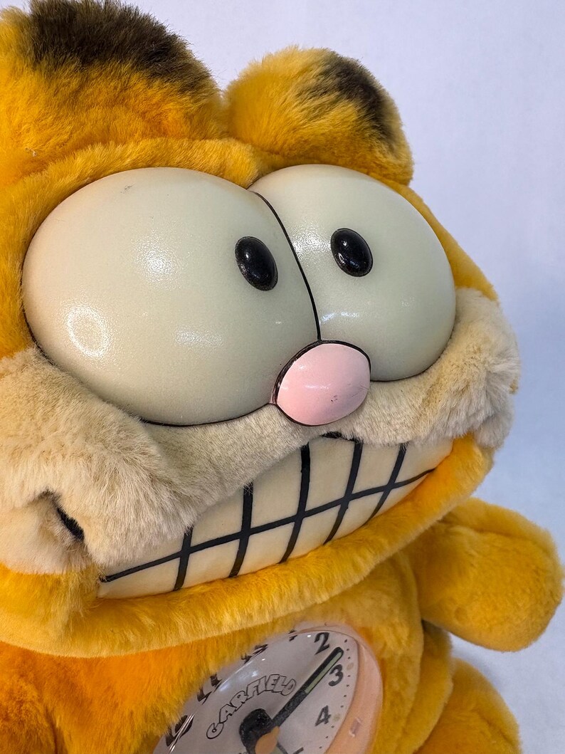 Garfield 1981 Plush With Clock, Glow in the Dark Face and Clock, Great ...