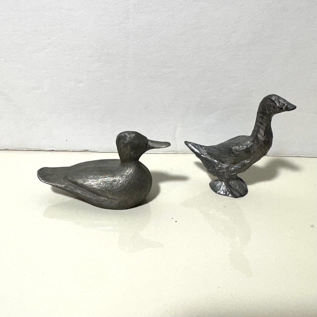 2 Vintage Miniature Pewter Ducks Collectible. Duck Figurine Decor. - Etsy