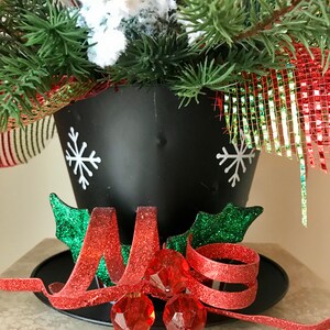 TOP HAT II - Festive Holiday Tabletop Arrangement - Christmas ...