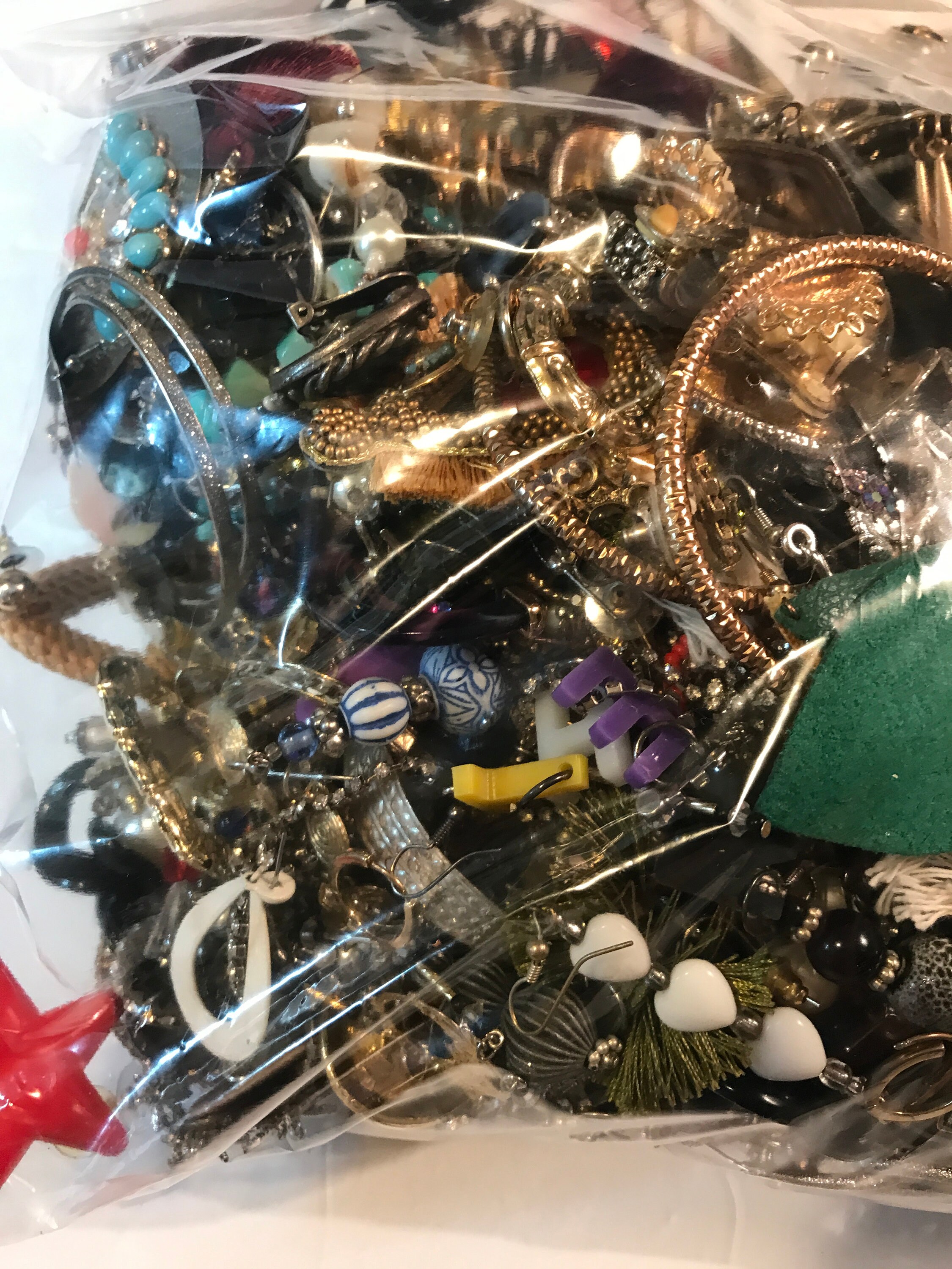 5 Pounds Earrings Lot Vintage to Modern Pierced & Clip-on Mixed Media ...