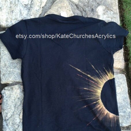 Ladies' V-neck Total Solar Eclipse Handpainted in Copper & Gold - Etsy